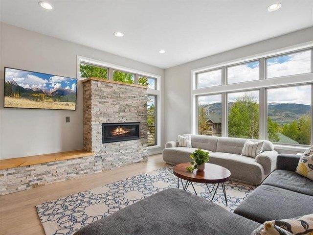 25 Wildernest Ct, Silverthorne, CO 80498