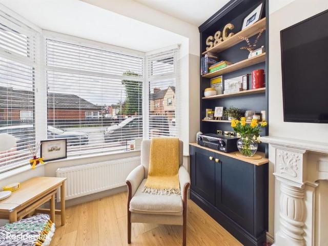 25 Willowfield Crescent, Belfast, BT6 8HP