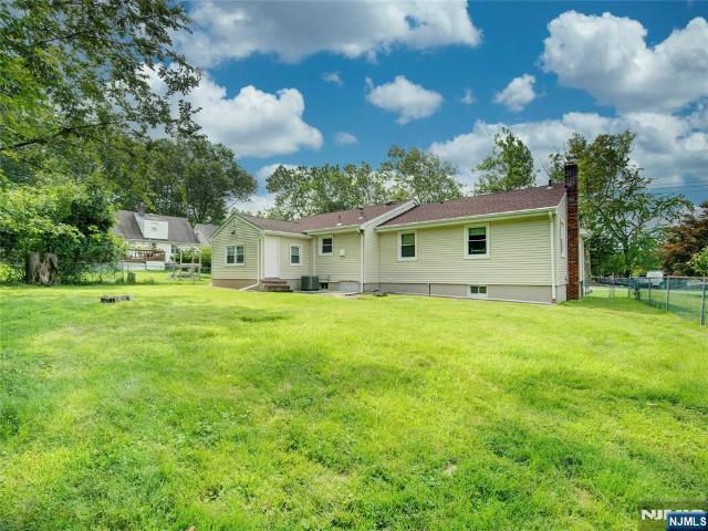 25 Woodland Avenue