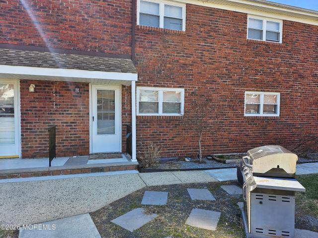 25 A Laurel Pl, Eatontown, NJ 07724 | MLS #22607 | Compass