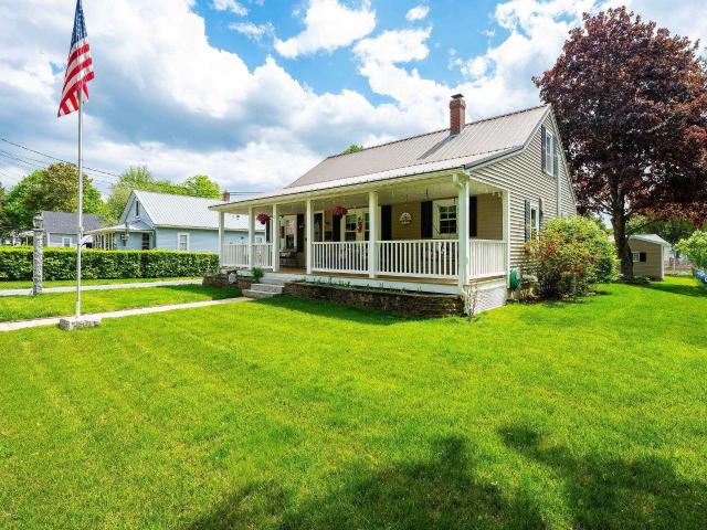 25 Adams Avenue