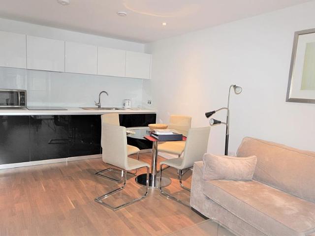 25 Aitons House Pump House Crescent Brentford 2580784