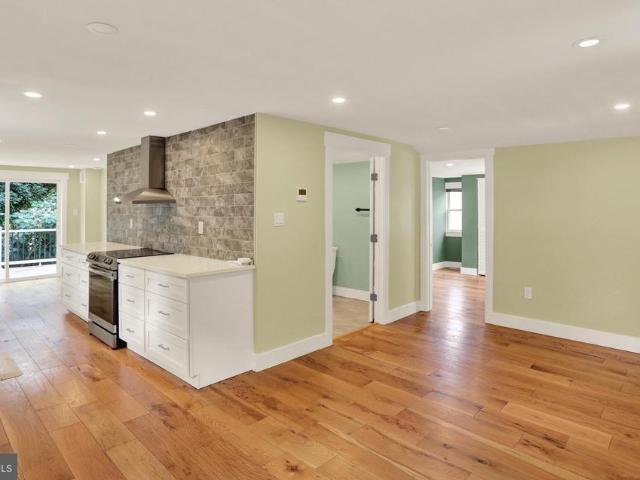25 Alsace Ave