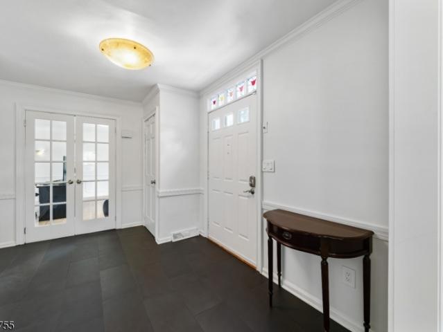 25 Arvida Dr