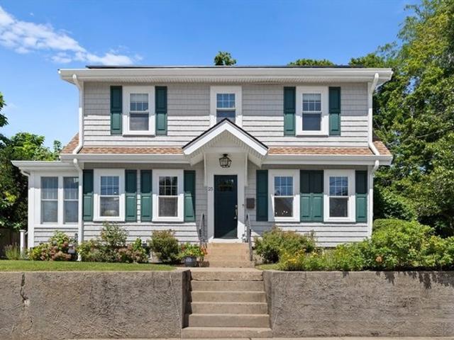 25 Bay View Ave, Plymouth, MA 02360