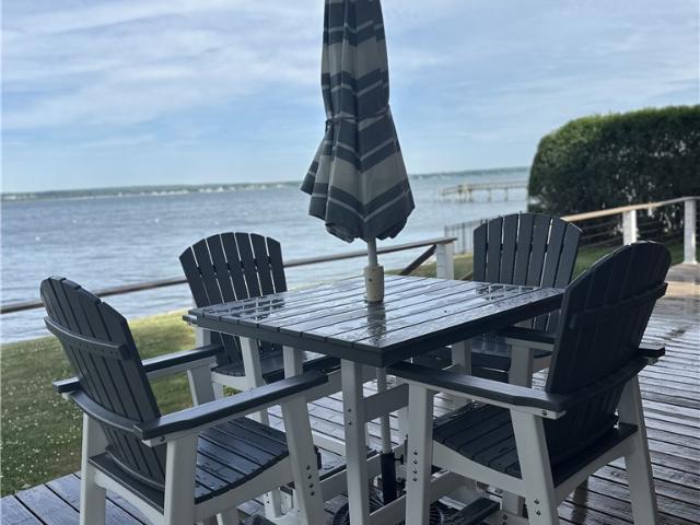 25 Bayside Avenue