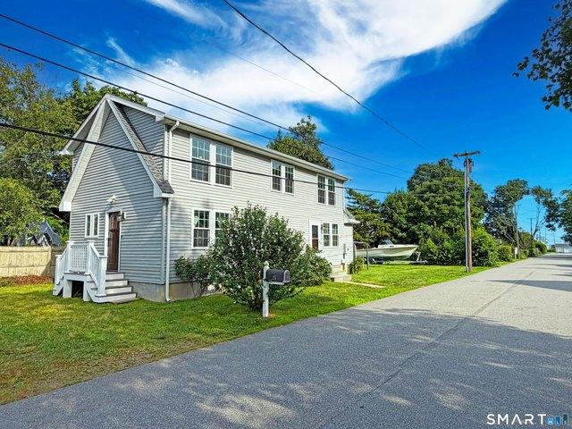 25 Beckwith St, East Lyme, CT 06357