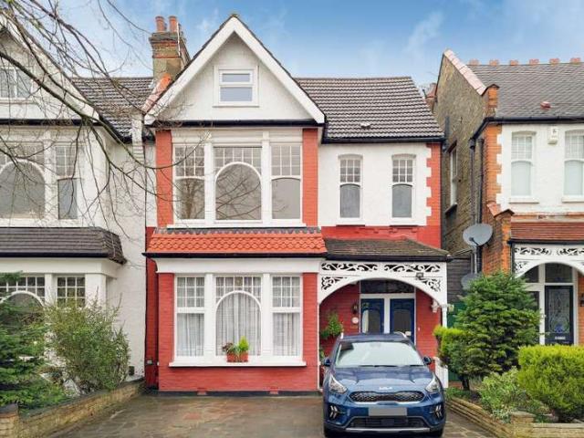25 Bedroom Flat