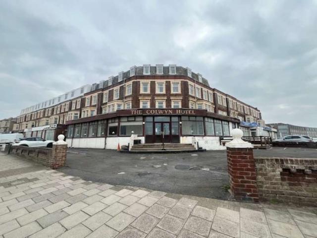 25 Bedroom Hotel Commercial