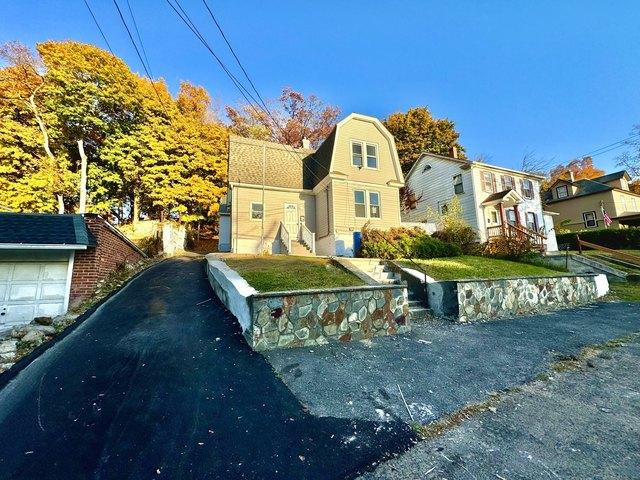 25 Beech St, Waterbury, CT 06704