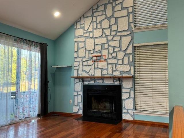 25 Bloomingdale Dr # 4B