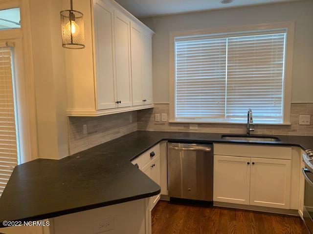 25 Brownstone Lane