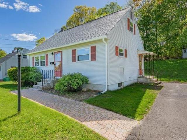 25 Broadview Pkwy, Middletown, CT 06457