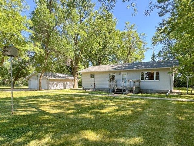 25 Broadway Ave W, Milnor, ND 58060