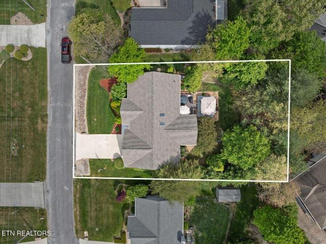 25 Brooks Lane
