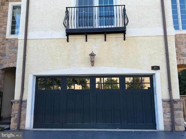 25 Breyer Court # 25 E