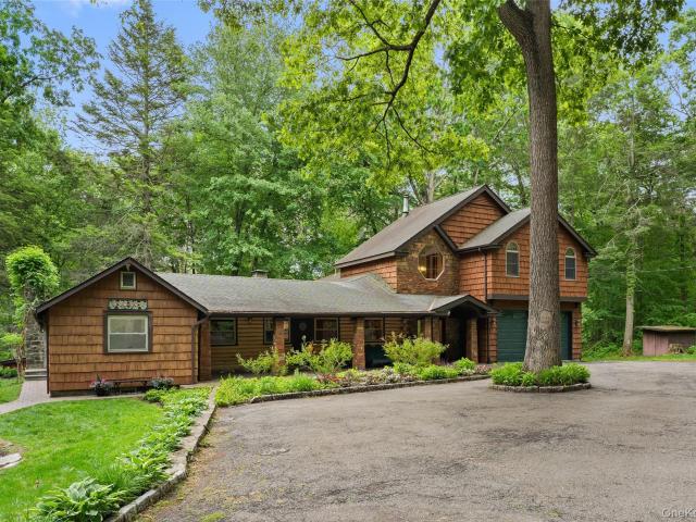 25 Cabin Ridge Road