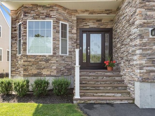 25 Cape Club Dr Unit 25, Sharon, MA 02067