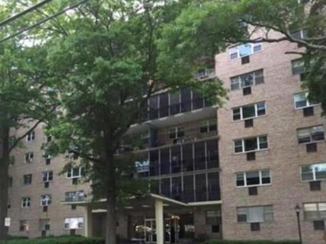 25 Cartright St #4A, Bridgeport, CT 06604
