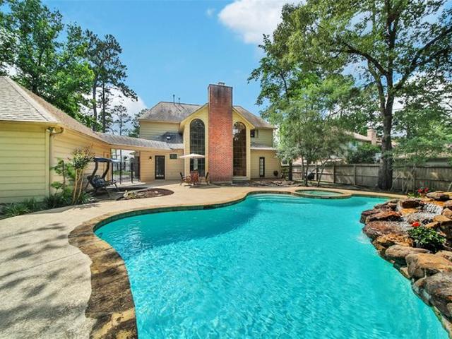 25 Cascade Springs Pl, The Woodlands, TX 77381
