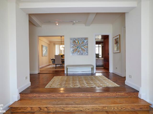 25 Central Park West, New York, NY