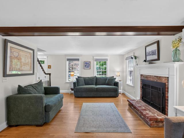 25 Chapaquoit Way