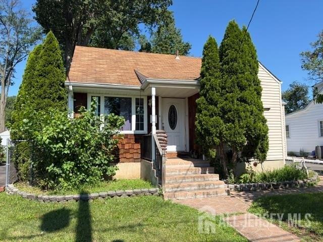25 Chase Ave, Avenel, NJ 07001