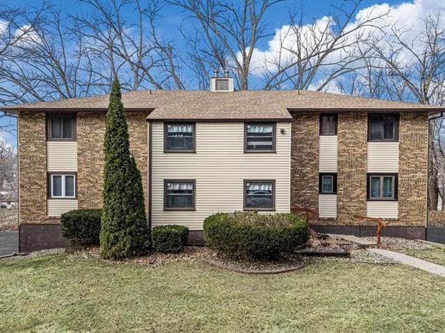 25 Cherry Hill Ct, Hampton, IL 61256