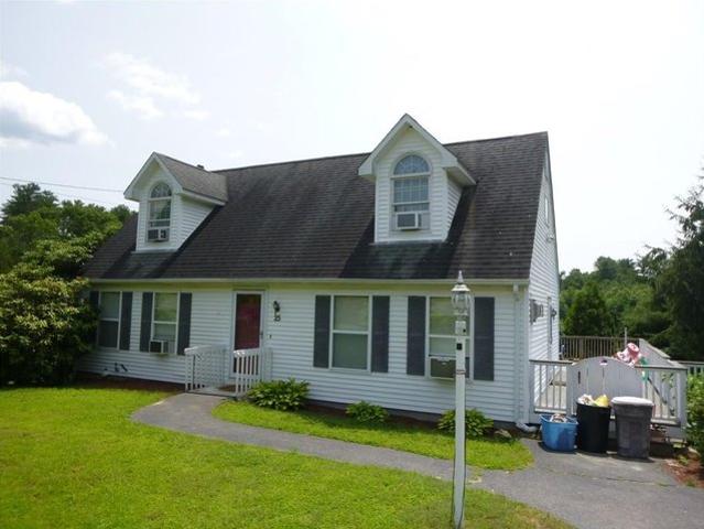 25 Cherry Ln, Richmond, RI 02832