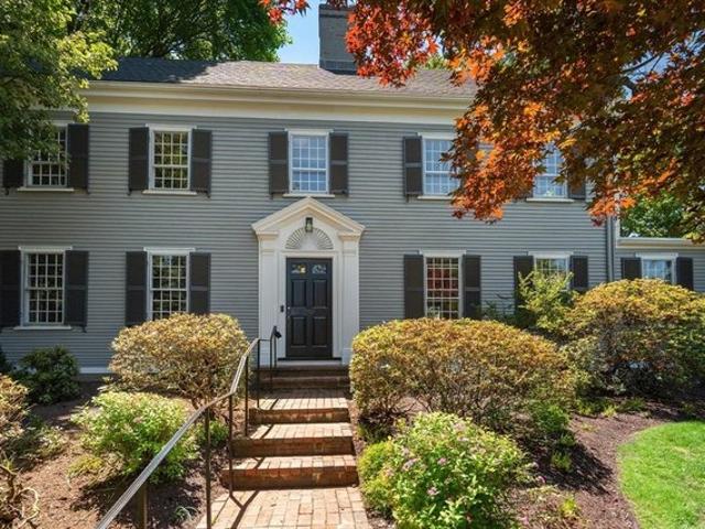 25 Chestnut Hill Rd, Newton, MA 02467