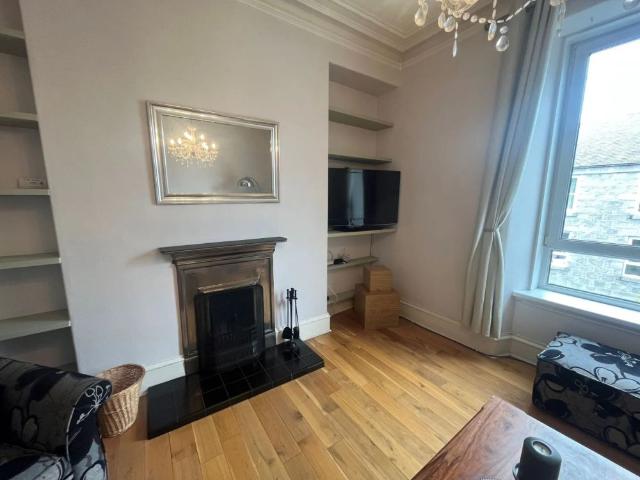 25 Chestnut Row, Top Floor Left, Aberdeen AB25 3SE