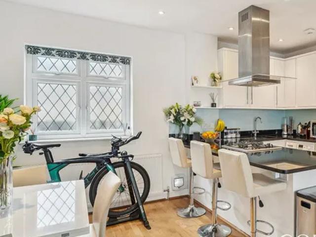 25 Churchfield Road, Acton, W3 6BD, United Kingdom | 2 bed apartment for rent #167221647 | Rentberry