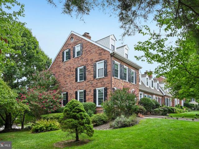 25 Commanders Drive