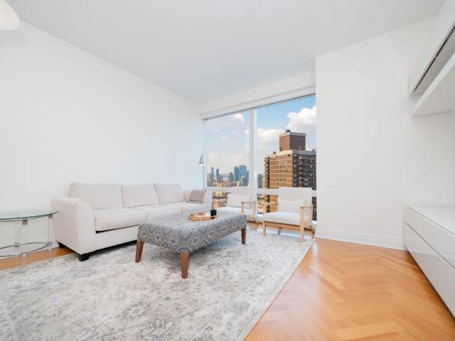25 Columbus Circle ST53F