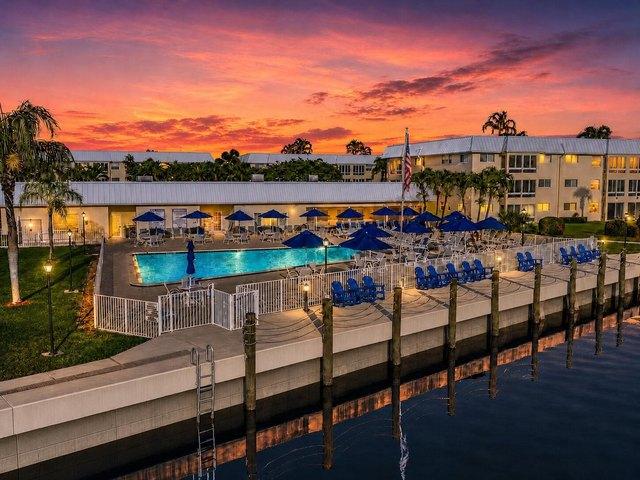 25 Colonial Club Dr Apt 101, Boynton Beach, FL 33435