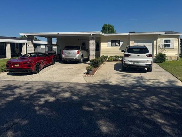 25 Country Meadows Blvd, Plant City, FL 33565