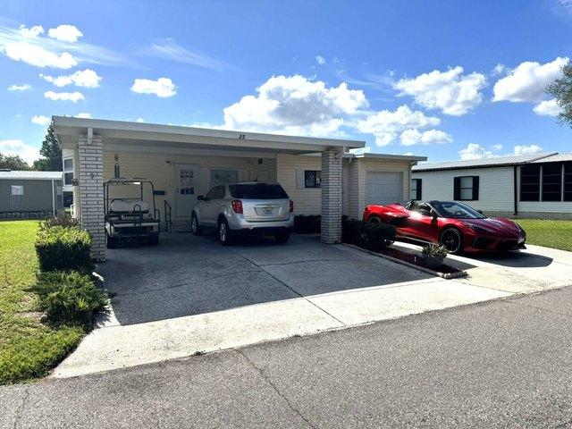 25 Country Meadows Blvd, Plant City, FL 33565
