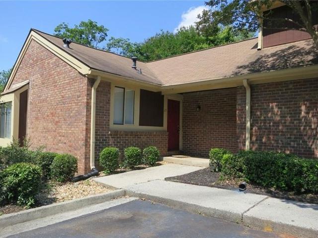 25 Country Place Ct, Alpharetta, GA 30005