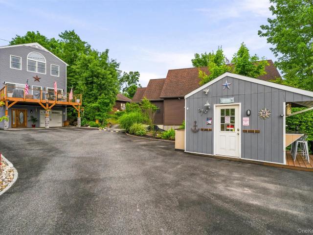 25 Cove Road