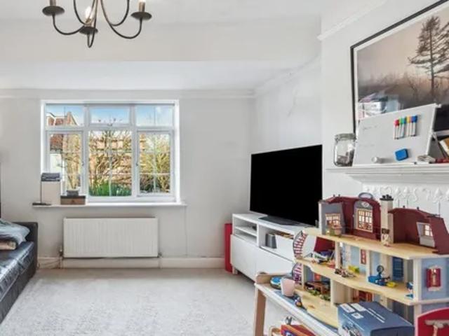 25 Clavering Avenue, London, SW13 8DX, United Kingdom | 2 bed apartment for rent #138852859 | Rentberry