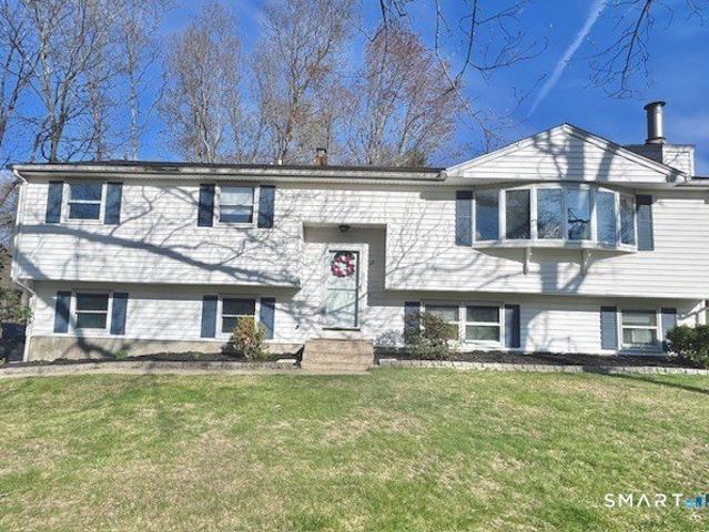 25 Clearview Dr, Stafford, CT 06076