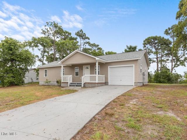 25 Crown Point Rd, Hubert, NC 28539