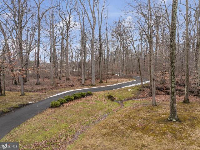 25 Creekside Drive