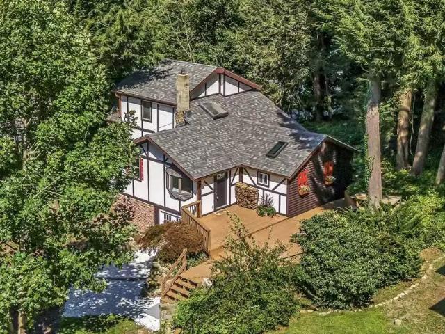 25 Cricket Trail, Newtown, CT 06482 658786886
