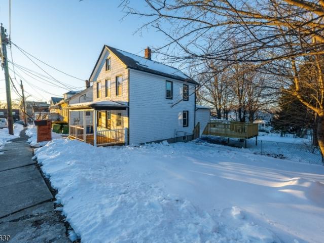 25 Dane St