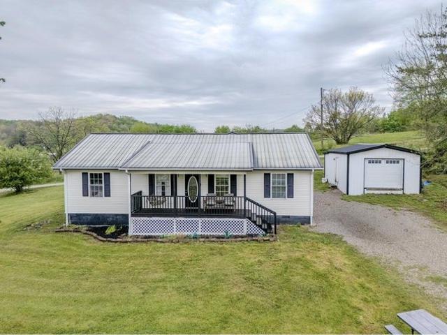 25 Dawn Dr, Morehead, KY 40351