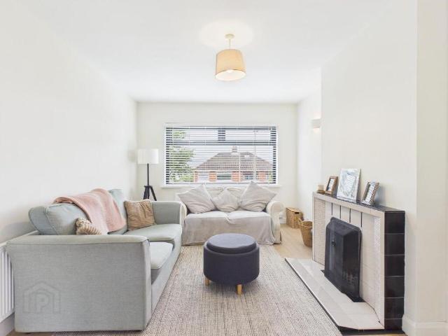 25 Delamont Park, Belfast, BT6 9RJ