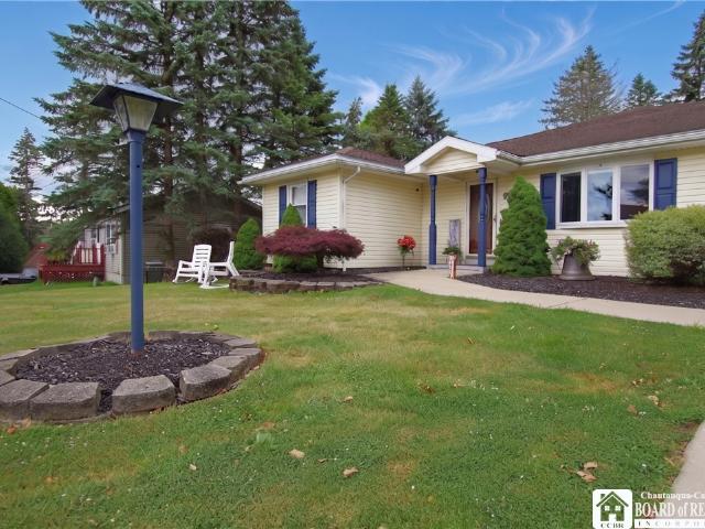 25 Delevan Avenue