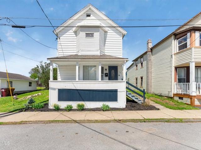 25 Depot St, Greenwich, NY 12834