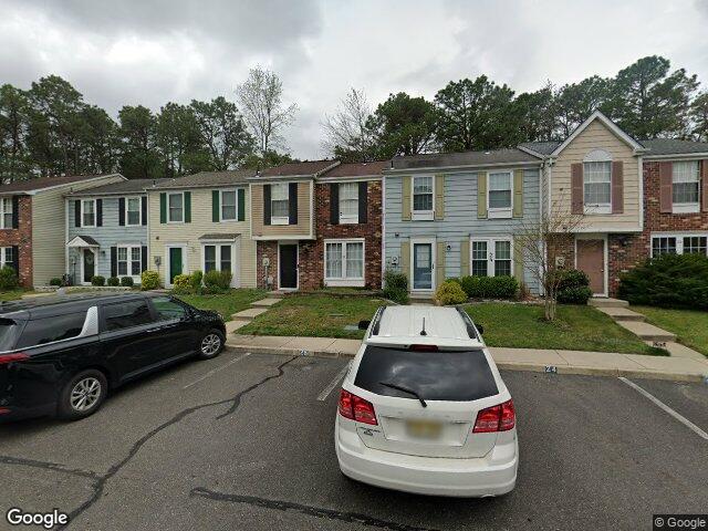 25 Dorchester Cir, Marlton, NJ 08053